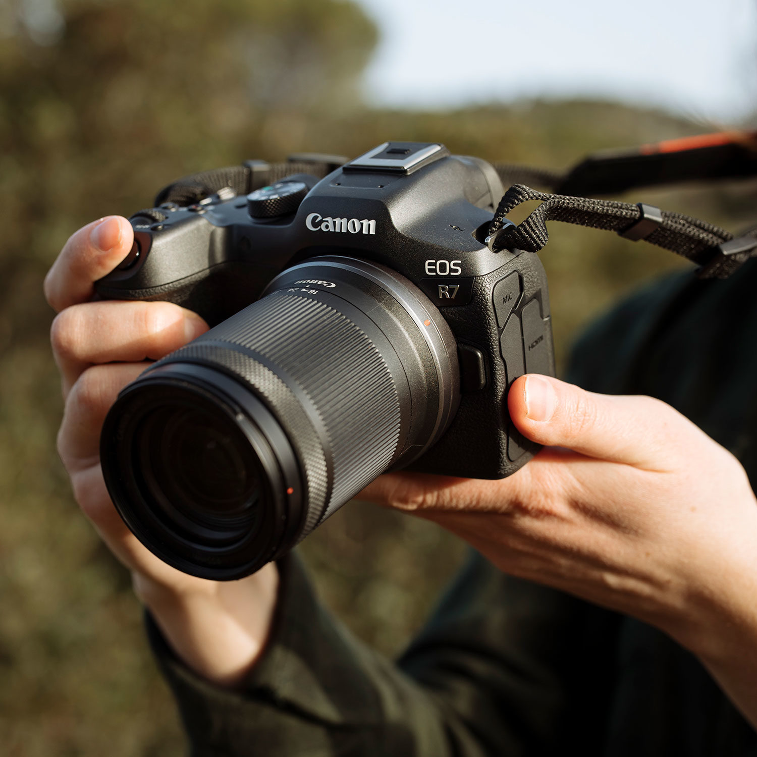 Canon EOS R7 systeemcamera Body Zwart kopen? | Cameranu